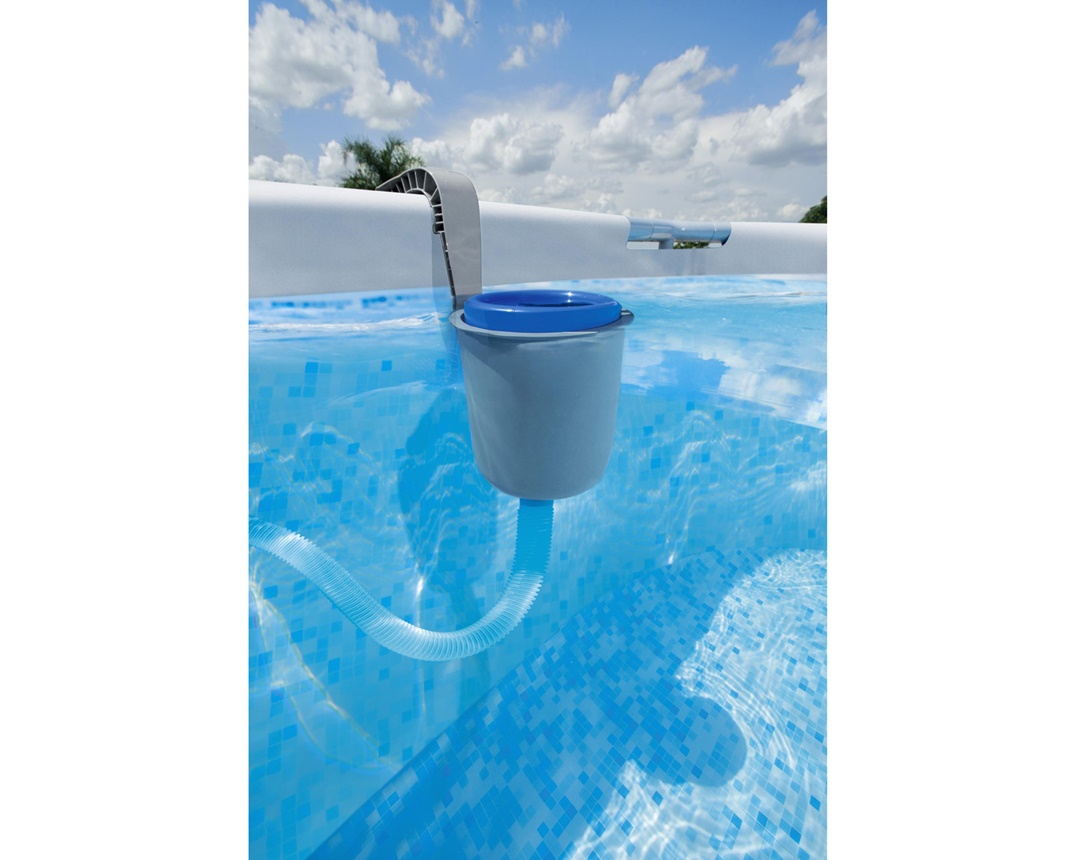 Buy Flowclear Pool Surface Skimmer (58233) for 16.9 € at en.m.nu